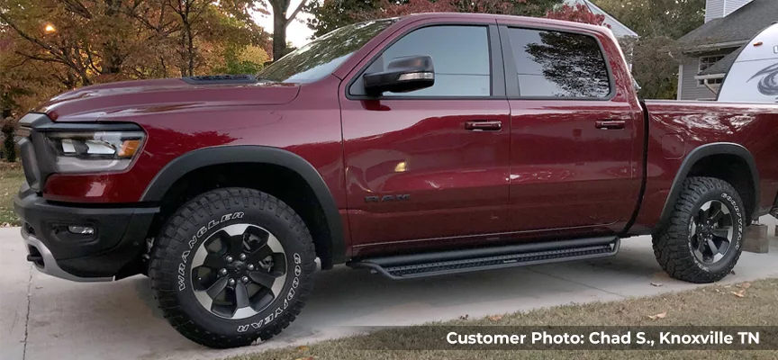 Dominator Xtreme D1 Side Steps with Rocker Panel Mounting Bracket Kit ...