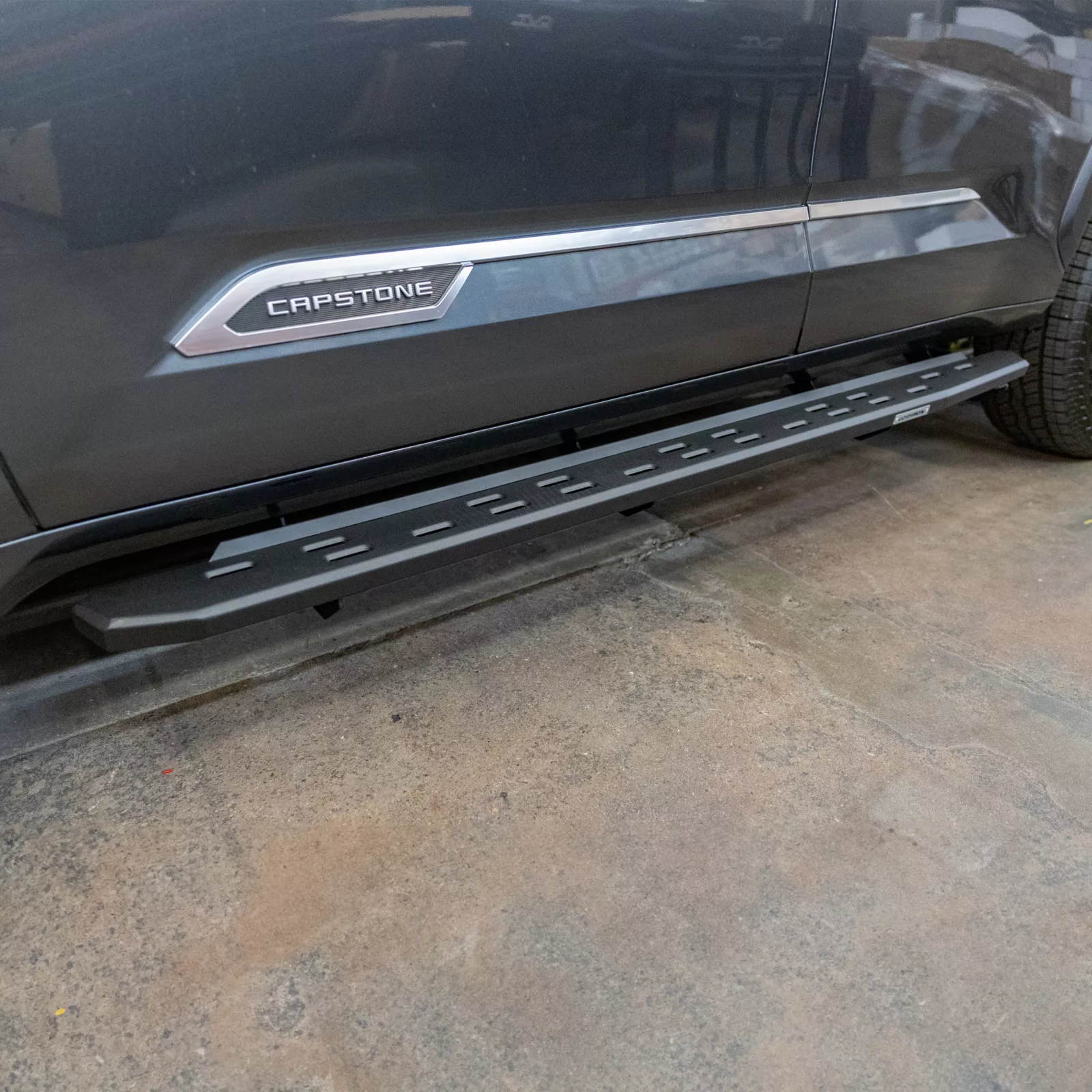 RB30 Slim Line Running Boards with Brackets Kit