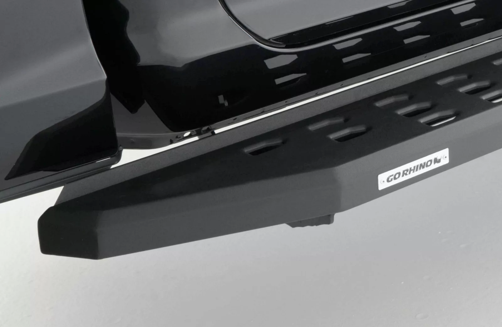 RB20 Running Boards with Mounting Brackets Kit | Go Rhino